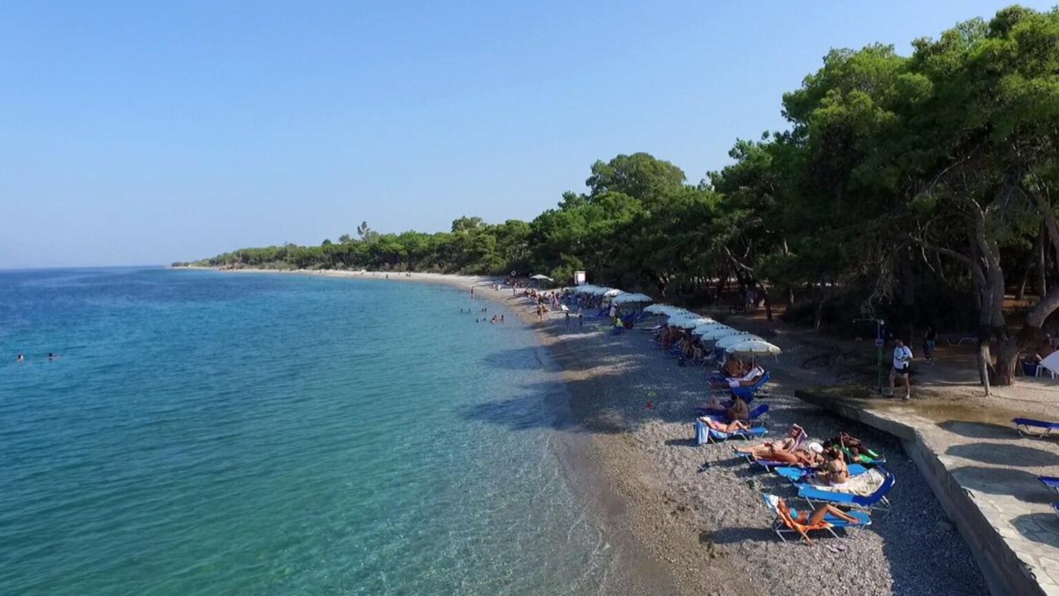 Παραλίες στo Ξυλόκαστρο Κορινθίας: Ο Απόλυτος Οδηγός